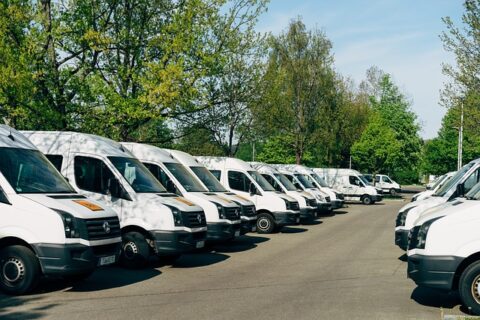 Fleet Maintenance Checklist: Your Vehicles on the Road Longer